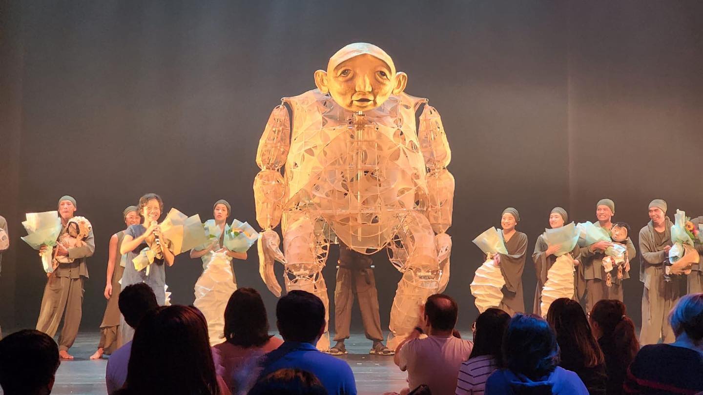Indonesian Papermoon Puppet Theatre won the hearts of Singaporeans at ...